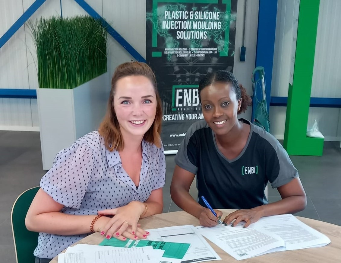 Julie Kabanyana maakte via het trainingsteam van PSW Werk de overstap ...